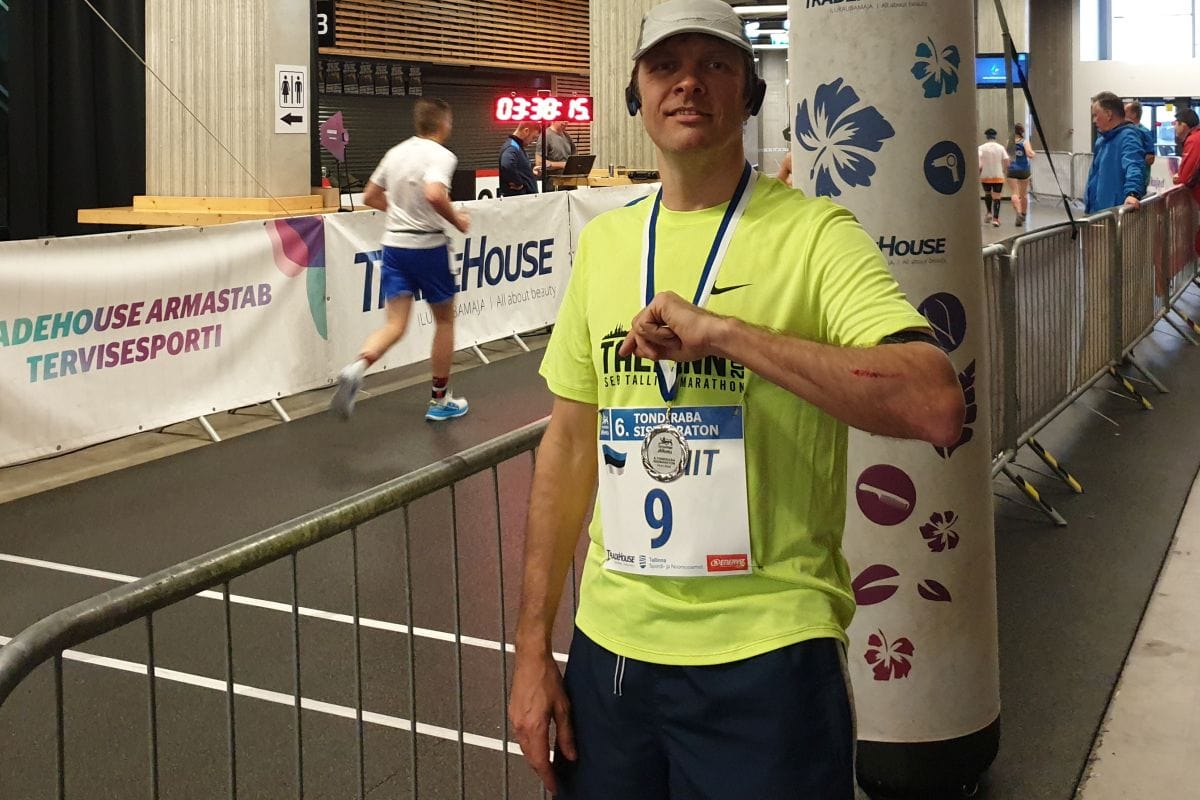 Indoor Marathon [167 laps]: Why Cut Corners? To Run Faster! - FixWillpower